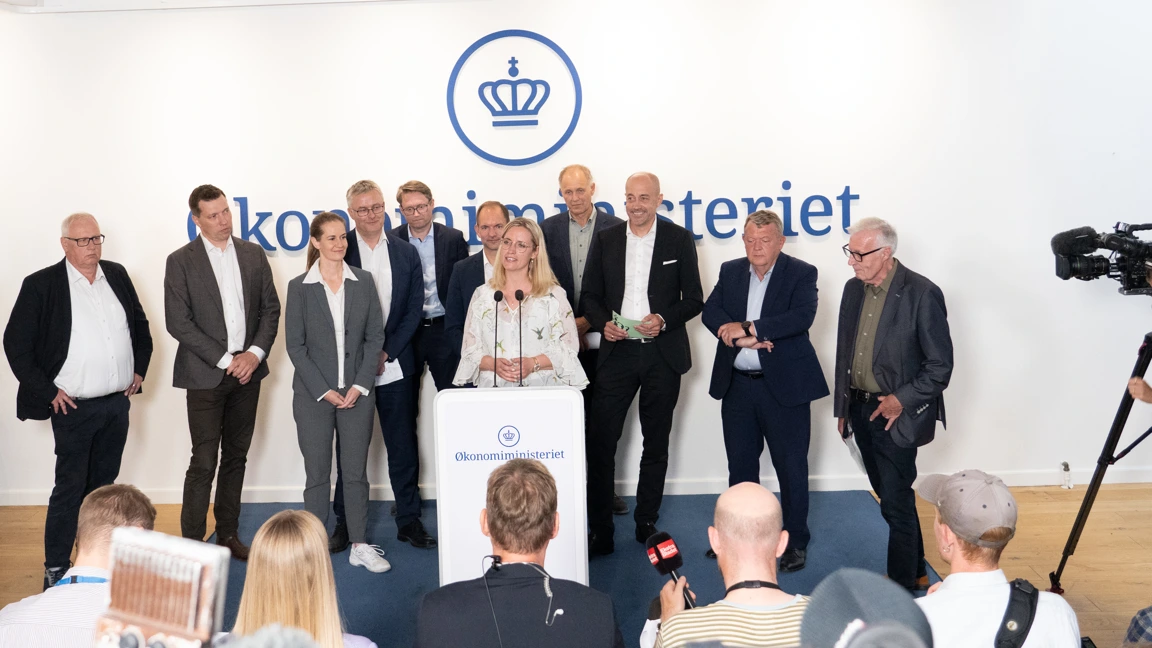 Regeringen og parterne i Grøn trepart indgår historisk Aftale om et grønt Danmark - Regeringen.dk